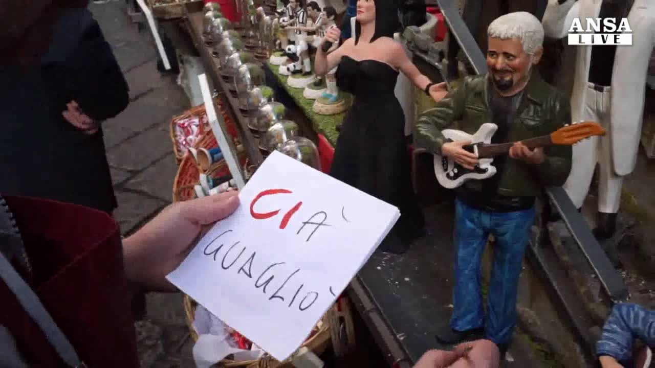Napoli saluta Pino Daniele, gia' pastore del presepe