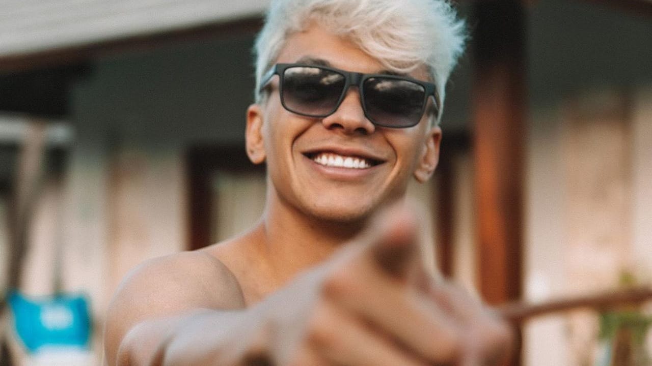 Cinco vídeos de sucessos de Júlio Cocielo