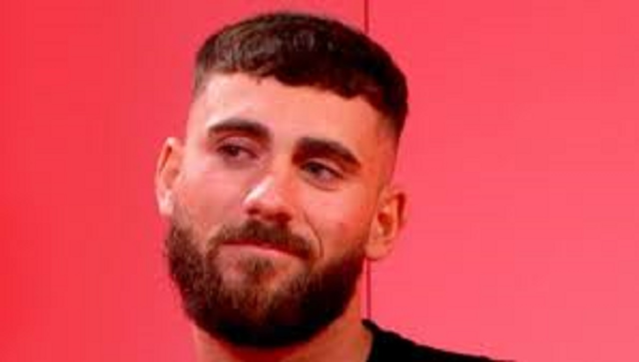 Illan se livre comme jamais dans le programme d'Aïssa Moments