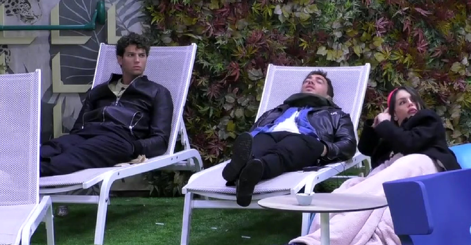 GFVip7, Antonino, Andrea e Davide: 'Antonella si avvicina a noi solo se è in crisi'