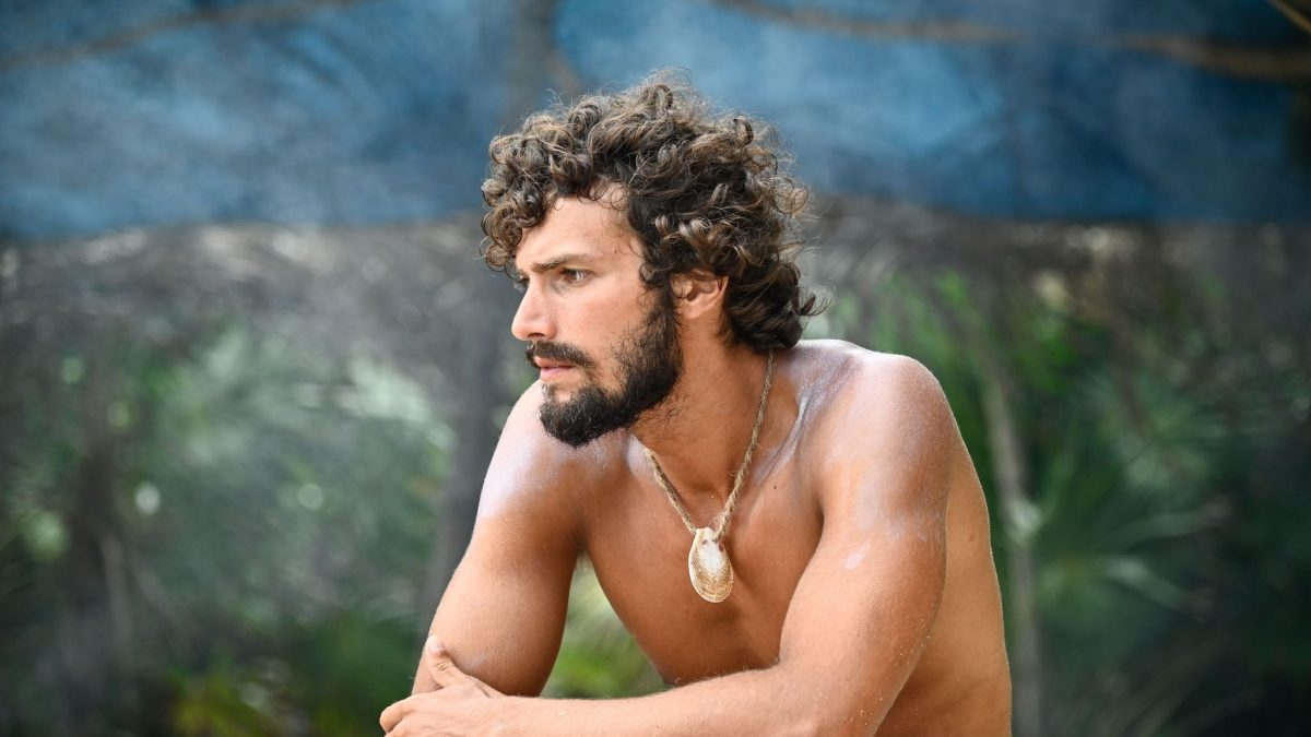 L'Isola dei famosi, Sainato: 'Mazzoli e Noise mi chiamavano femminiello'