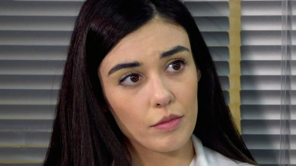 Upas, spoiler nuove puntate: Rossella in procinto di annullare le nozze con Riccardo