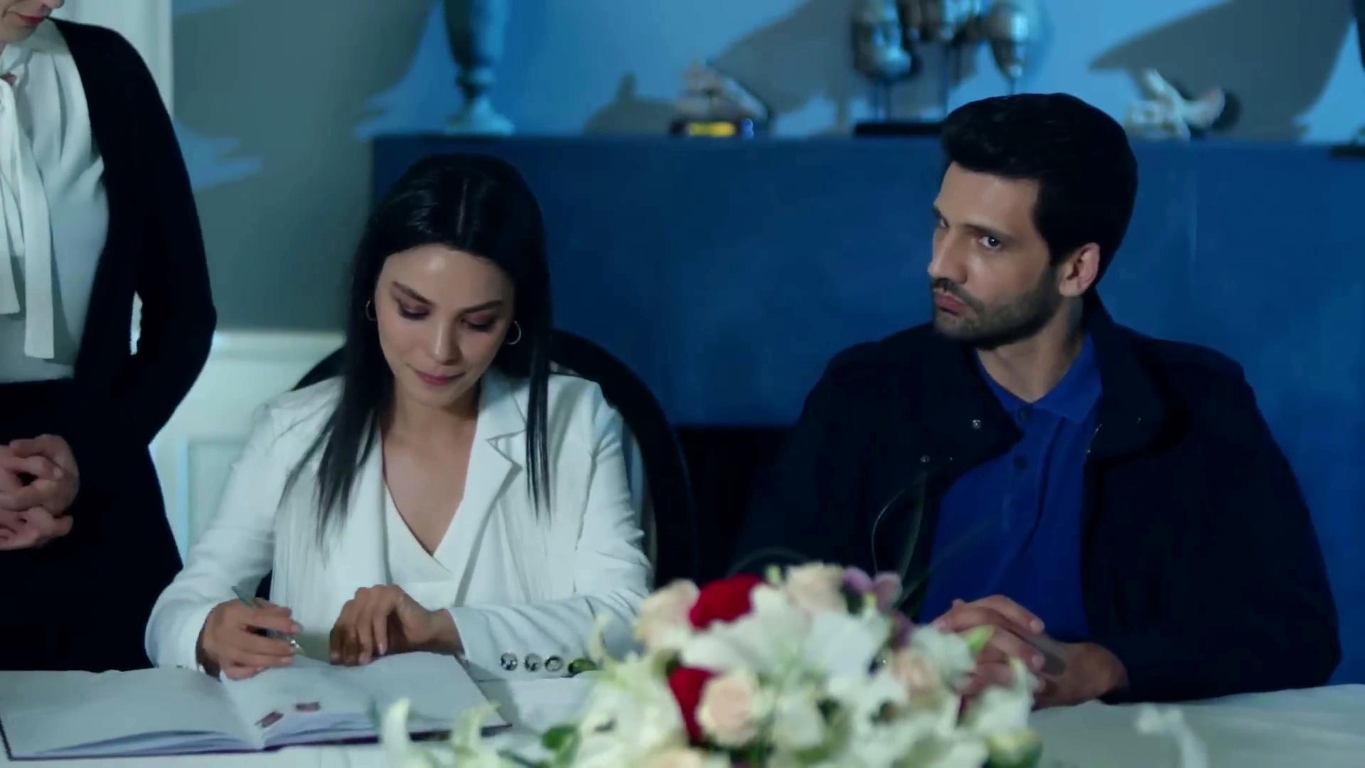 Endless love, trame del 9 e 10/01: Emir sposa Zeynep e poi avverte Kemal